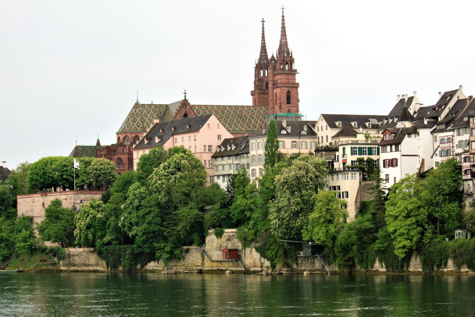 Basel Minster (Cathedral) Basler Münster in Switzerland - i Share