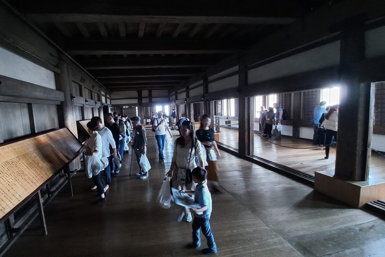 Inside Himeji Castle: Traditional Japanese Architecture - i Share