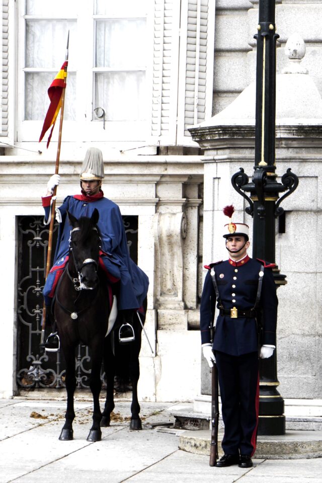 Tour Inside Royal Palace of Madrid, Spain - i Share