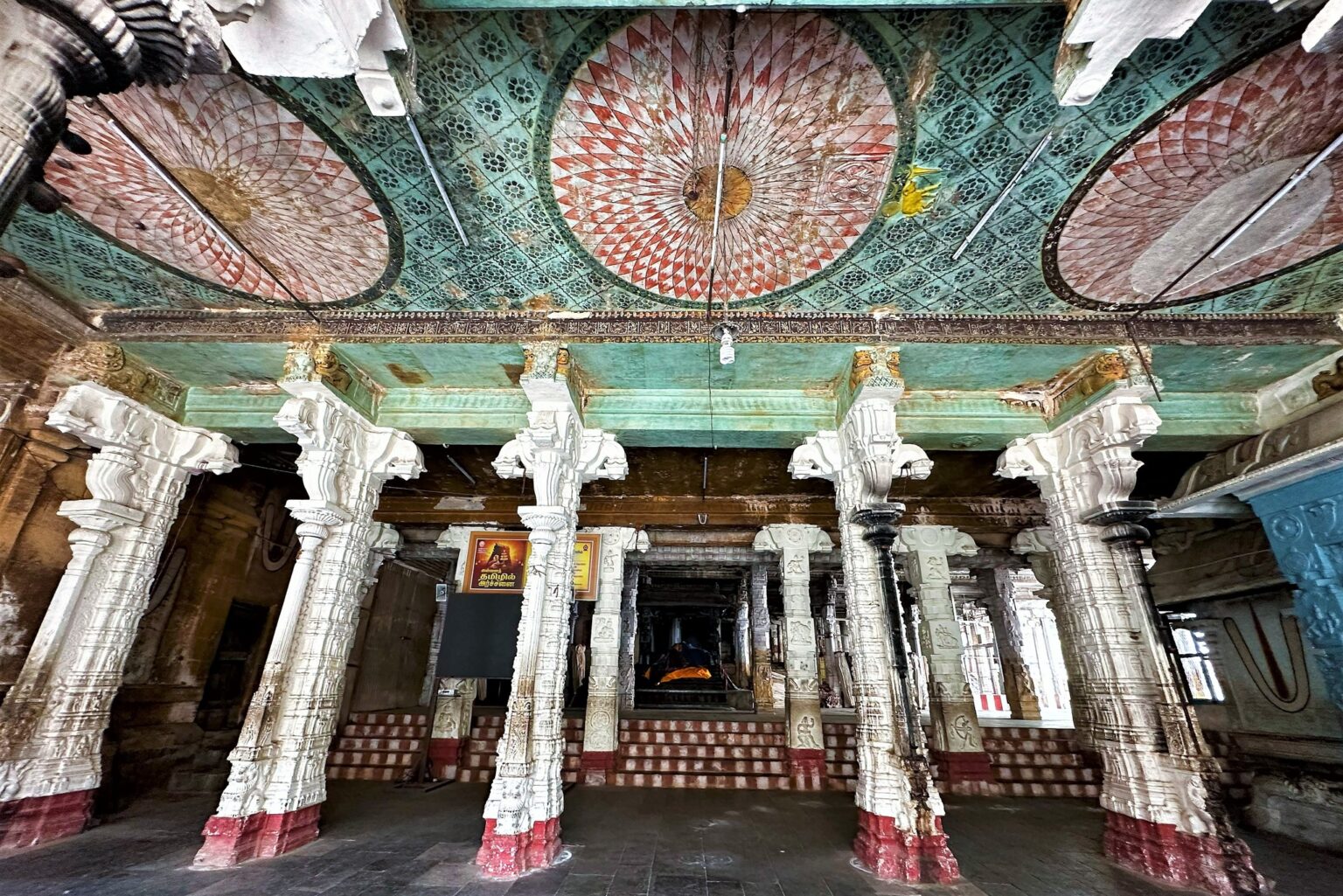 Sri Varadharaja Perumal Temple in Kanchipuram - i Share