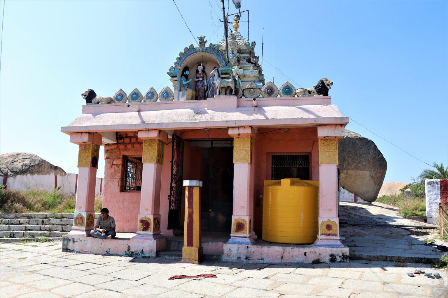 Weekend at Avani Betta; Trek to Seetha Parvati Temple - i Share