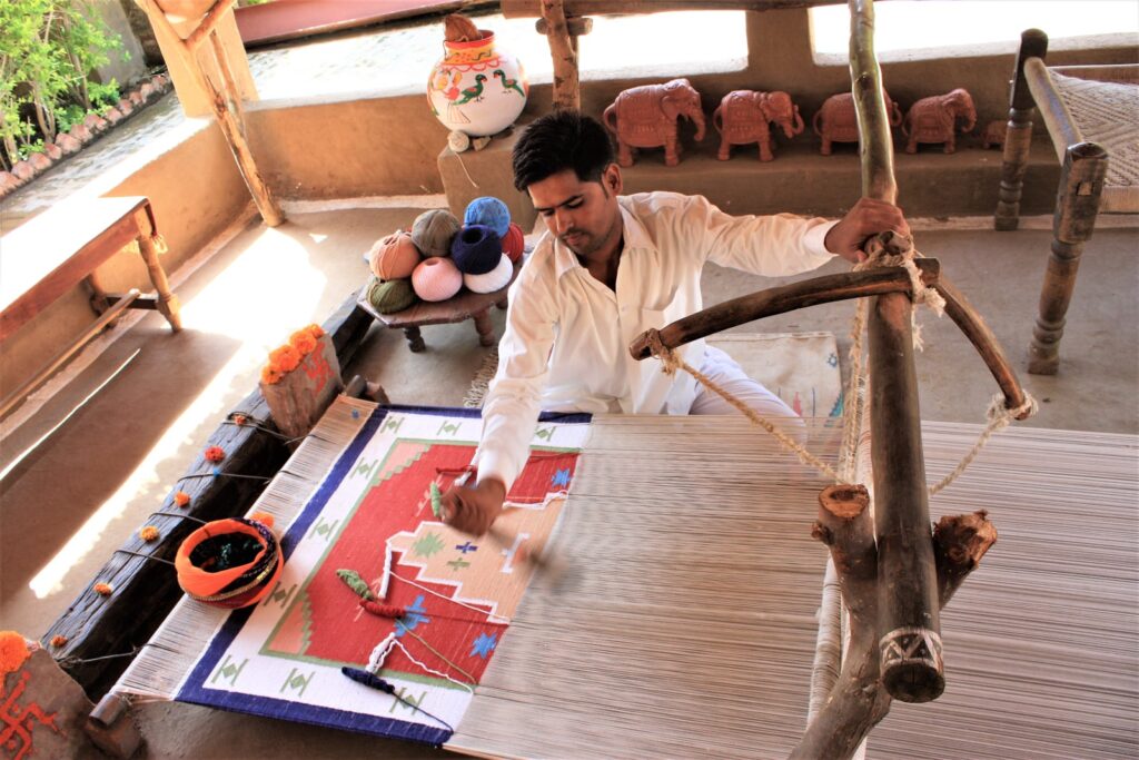 Carpet Weaving in Rajasthan - Rugs and Dhurri Weaving - i Share