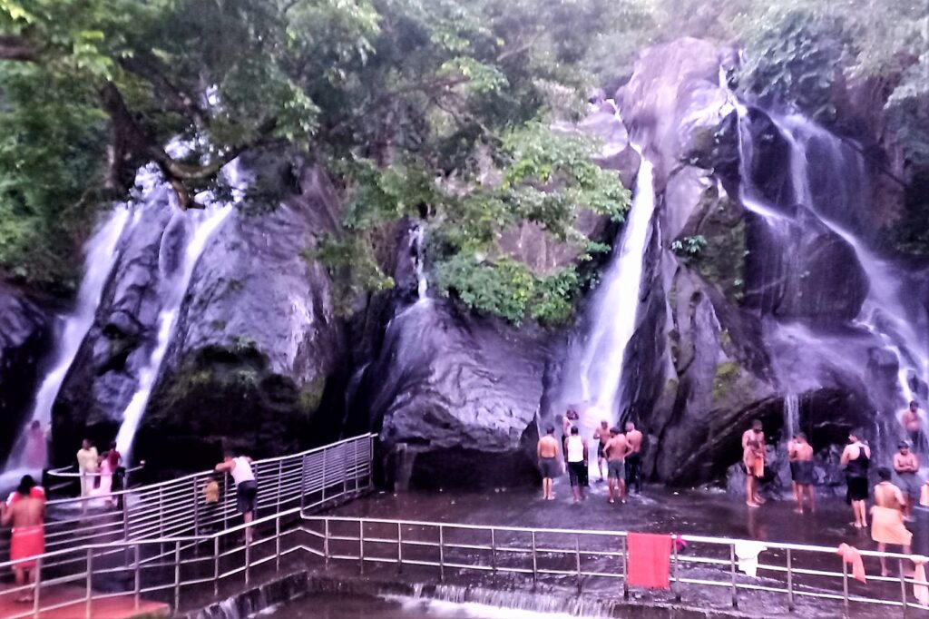 Tenkasi Tamil Nadu - Land of Waterfalls - i Share